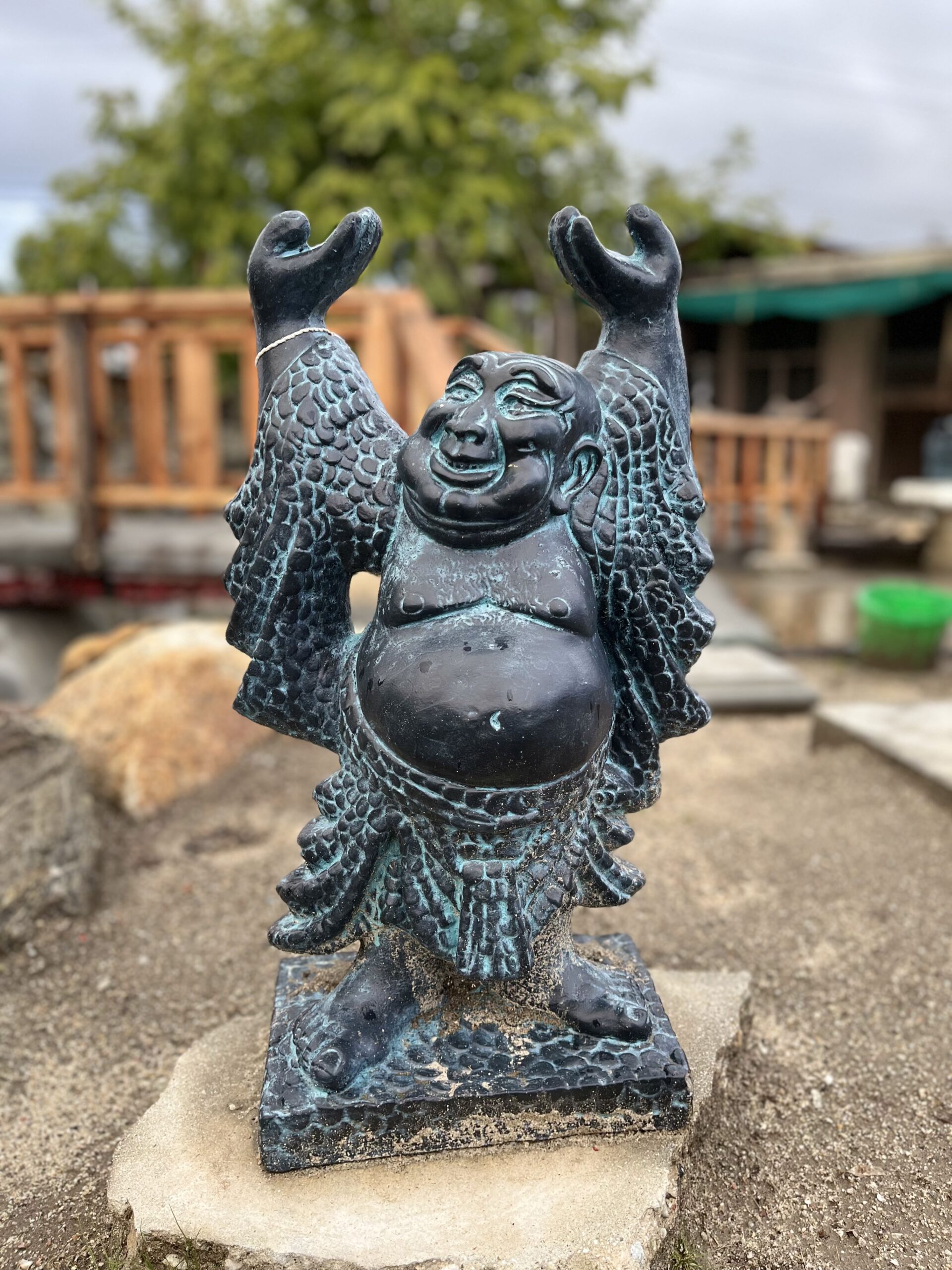 622 Hotai W/ Hands Up – The Pottery Yard