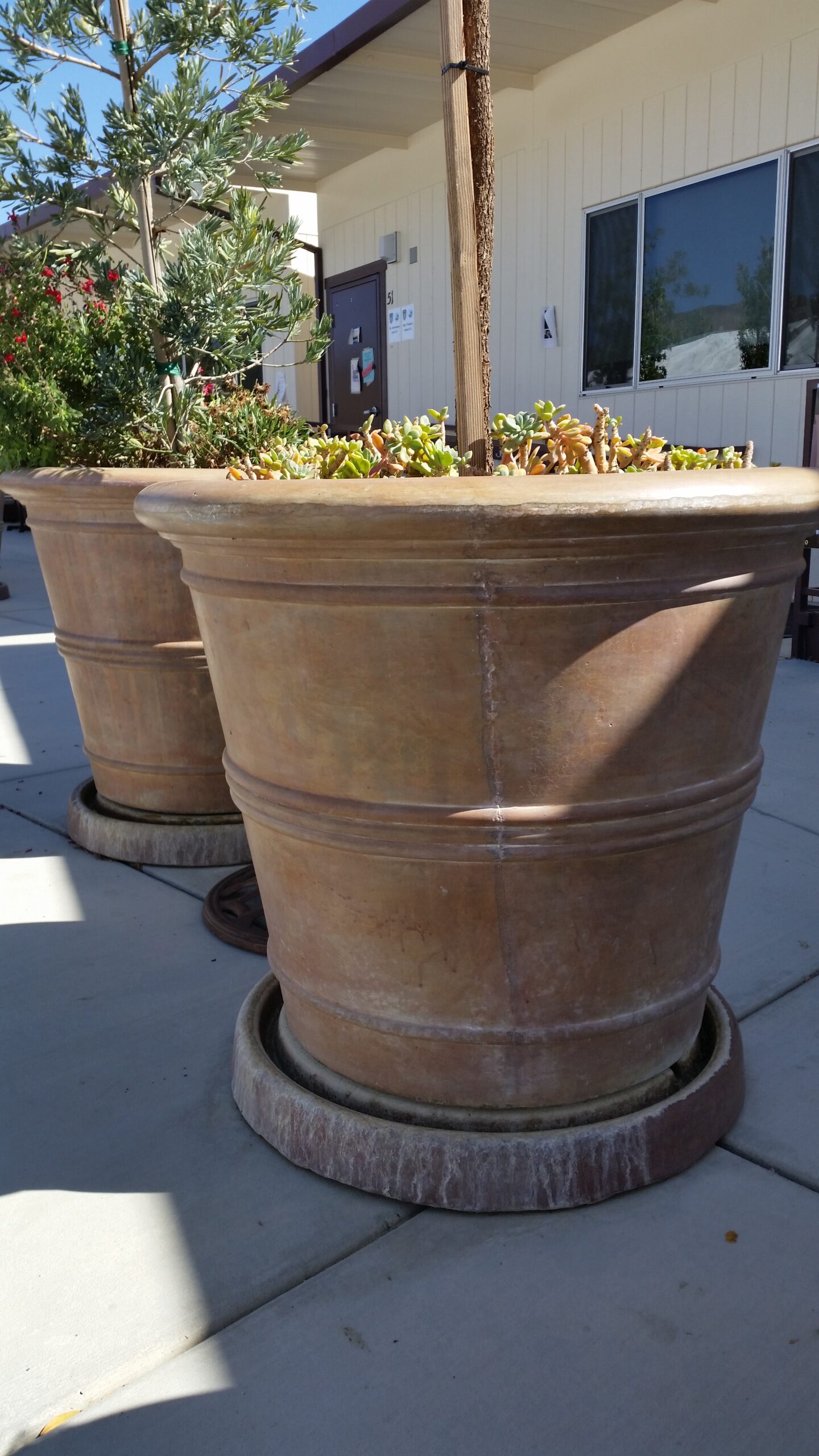837 Formal Pots – The Pottery Yard